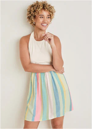 Trendy Summer Outfits: Women's Beachwear & Dresses | VENUS