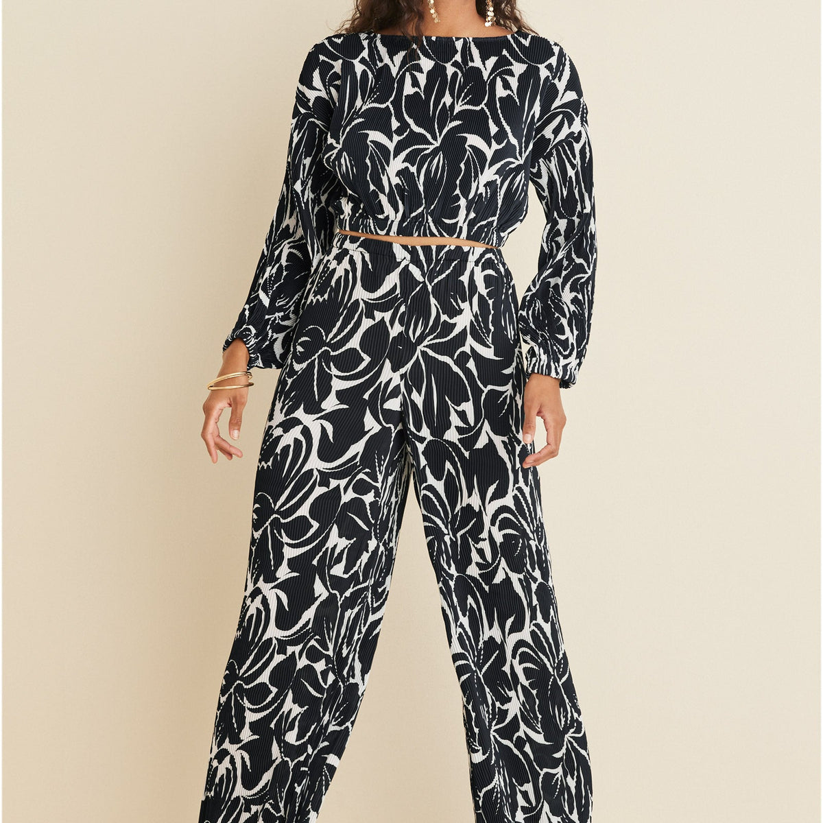 Plisse Billow Top - Woodcut Botanical – Venus Fashion
