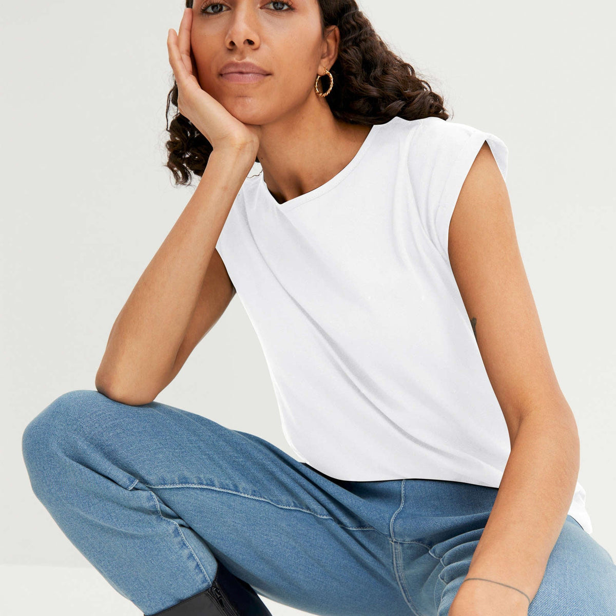 Short Sleeve Boxy Top - White – VENUS